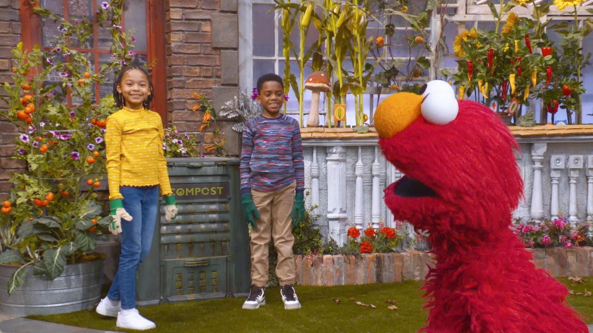 Sesame Street - Play with Elmo! Video Collection | Videos | PBS KIDS
