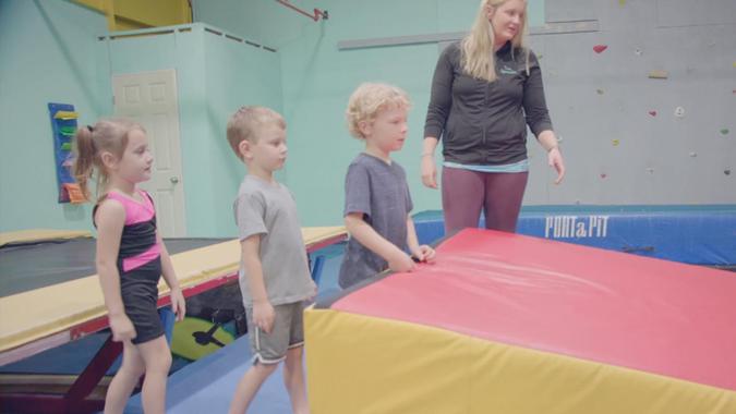 Daniel Tiger's Neighborhood - Abbot's First Gymnastics Class Video ...